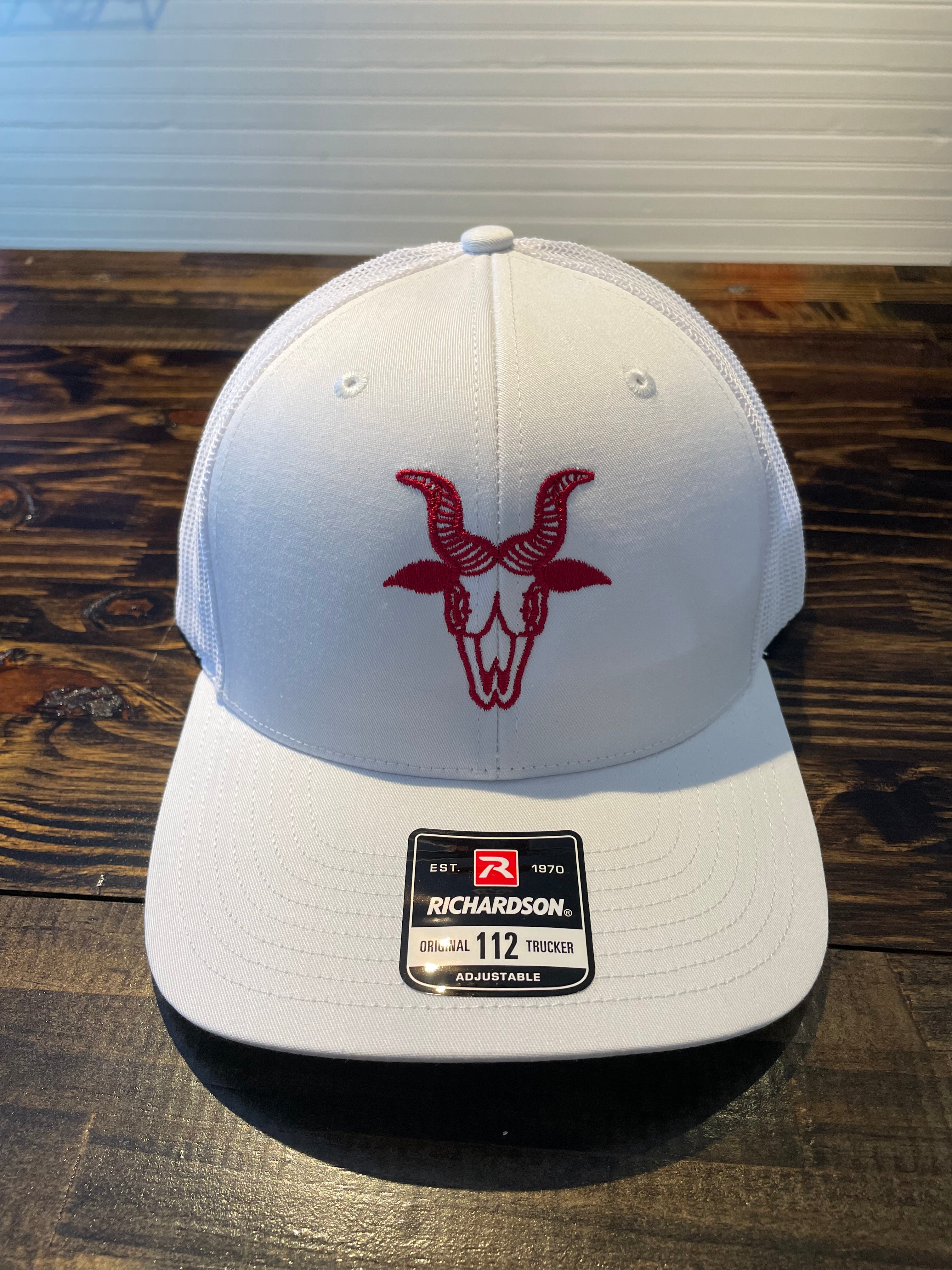 Carly Rikard & The Show Goats White Hat – Martin's Vintage Music Co.